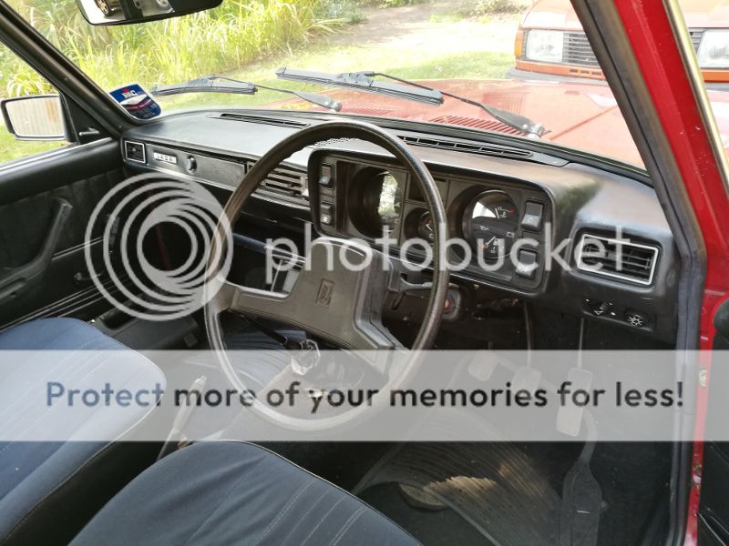 1993 Lada Riva 1.5E Estate...and others (image heavy) - Lada Spares UK ...